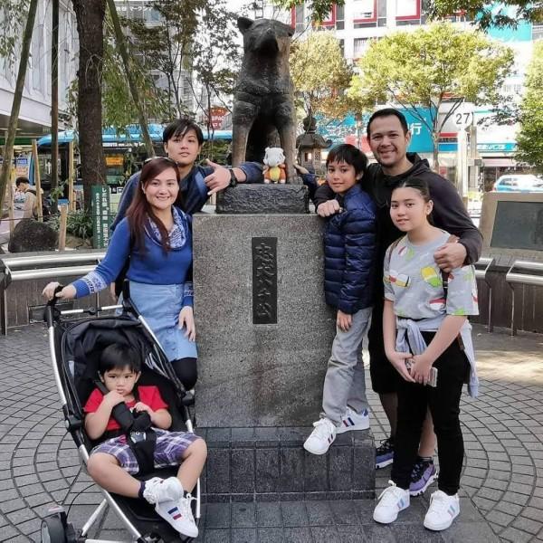 Gladys Reyes shares throwback pictures with her childhood sweetheart ...