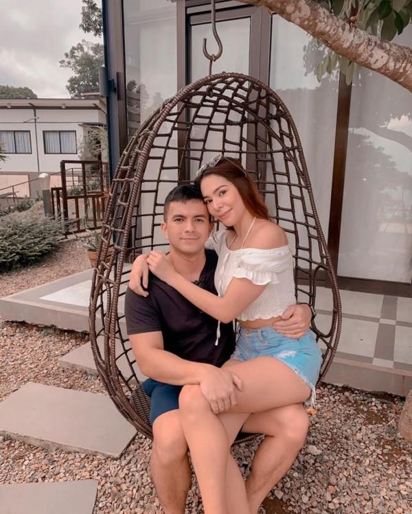 Lucho Ayala engaged to GF Emma Rueda | GMA Entertainment Lucho Ayala engaged to GF Emma Rueda | GMA Entertainment