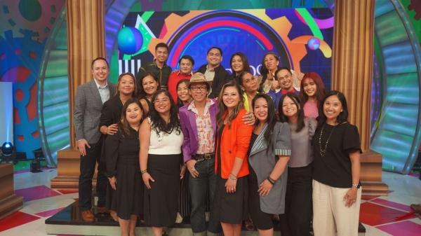 GMA Pinoy TV hosts tour for FYLPRO | News and Events | GMA Pinoy TV ...