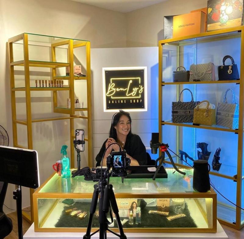 LOOK: Lovely Abella at Benj Manalo's house blessing | GMA Entertainment