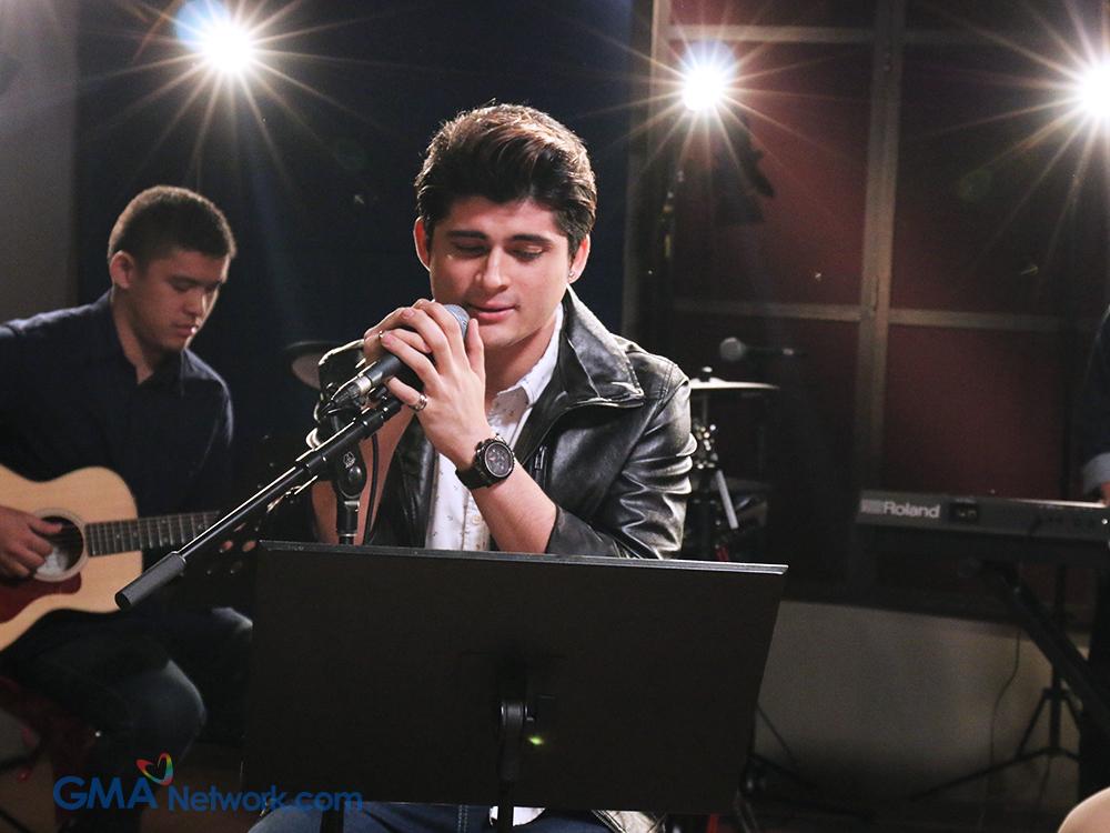IN PHOTOS: James Wright on the Playlist | GMA Music